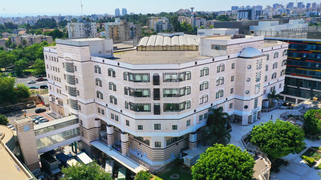 Maina Soko Medical Center • E.D.C - Engineering, Development ... Maina Soko Medical Center • E.D.C - Engineering, Development ...